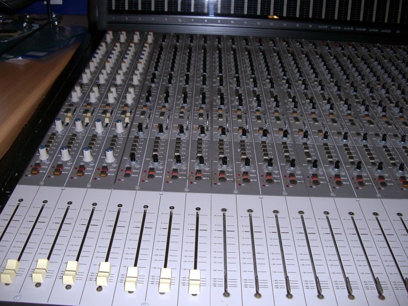 tubegeek.de - Tascam M-3500 mixing console